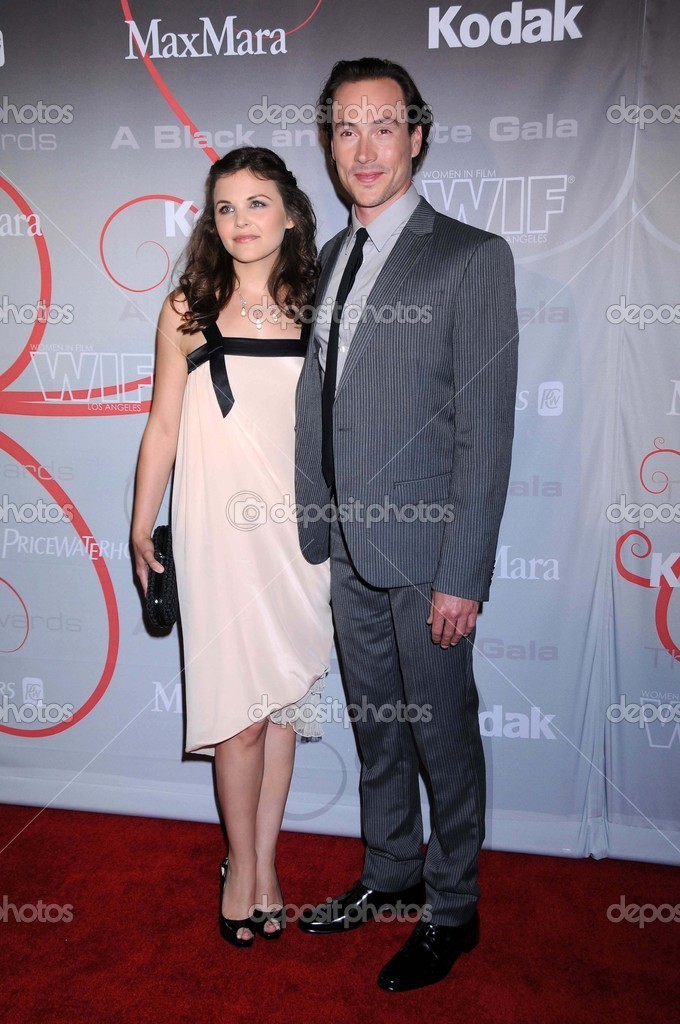 Chris Klein And Ginnifer Goodwin