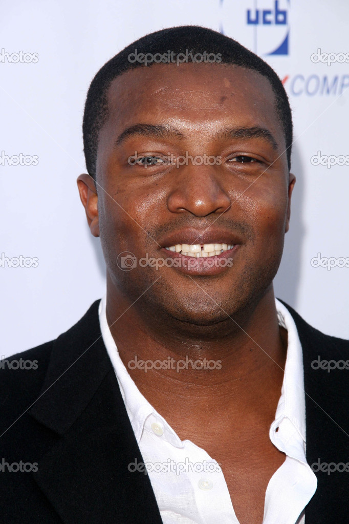 Roger Cross's Instagram, Twitter & Facebook on IDCrawl