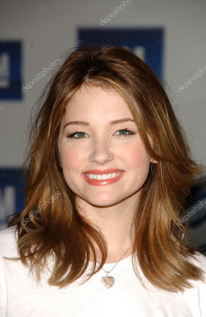 Haley Bennett's Instagram, Twitter & Facebook on IDCrawl