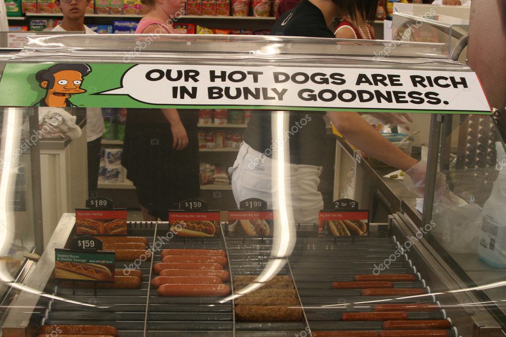 "Simpsons" Kwik-E-Mart Opens in Burbank — Stock Editorial Photo © s ...