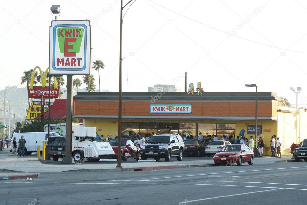 "Simpsons" Kwik-E-Mart Opens in Burbank — Stock Editorial Photo © s ...