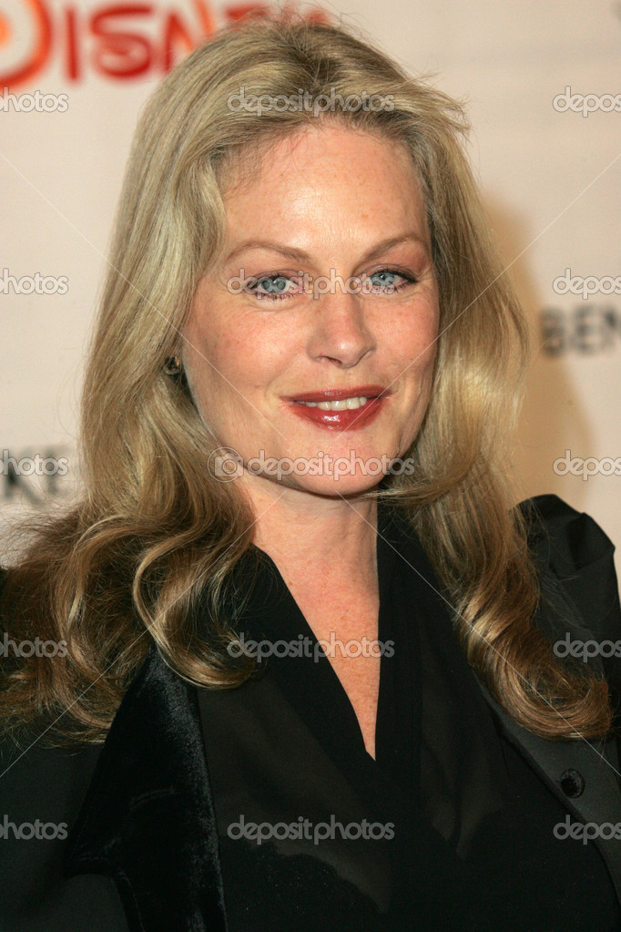 Beverly DAngelo – Stock Editorial Photo © s_bukley #16134265