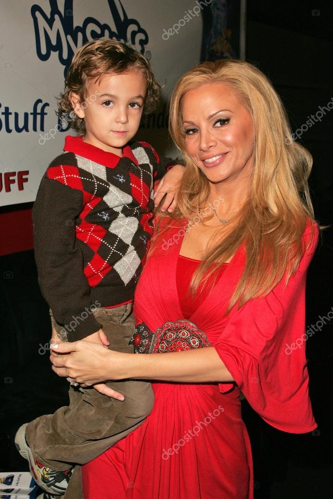 Cindy Margolis and son Nicholas – Stock Editorial Photo © s_bukley ...