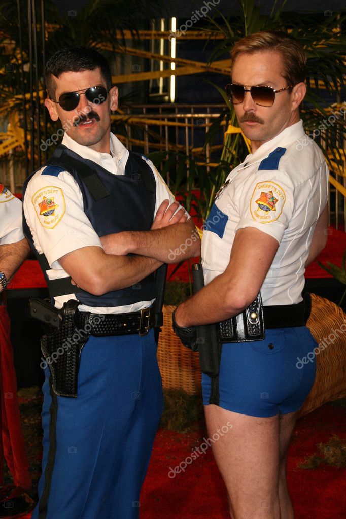 Robert Ben Garant Wife