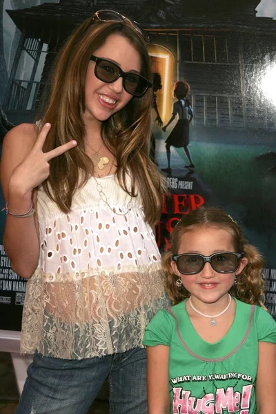 Emily Grace Reaves And Miley Cyrus