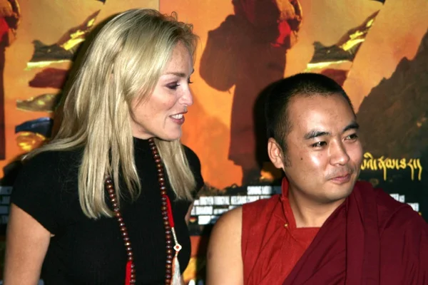 Neten chokling Stock Photos, Royalty Free Neten chokling Images ...