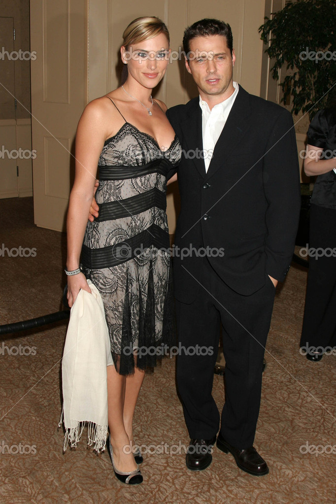 Jason Priestley Wife Naomi Lowde