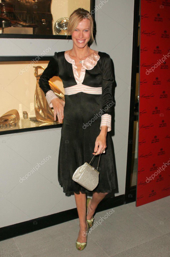 Kenneth Cole Store Grand Opening — Stock Editorial Photo © s_bukley ...