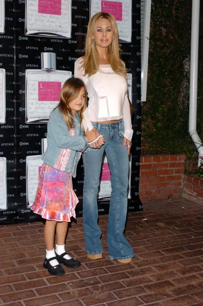 Shauna sands Stock Photos, Royalty Free Shauna sands Images | Depositphotos