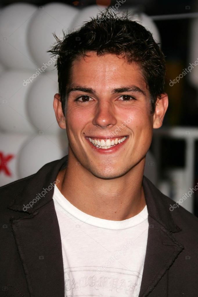 Sean Faris