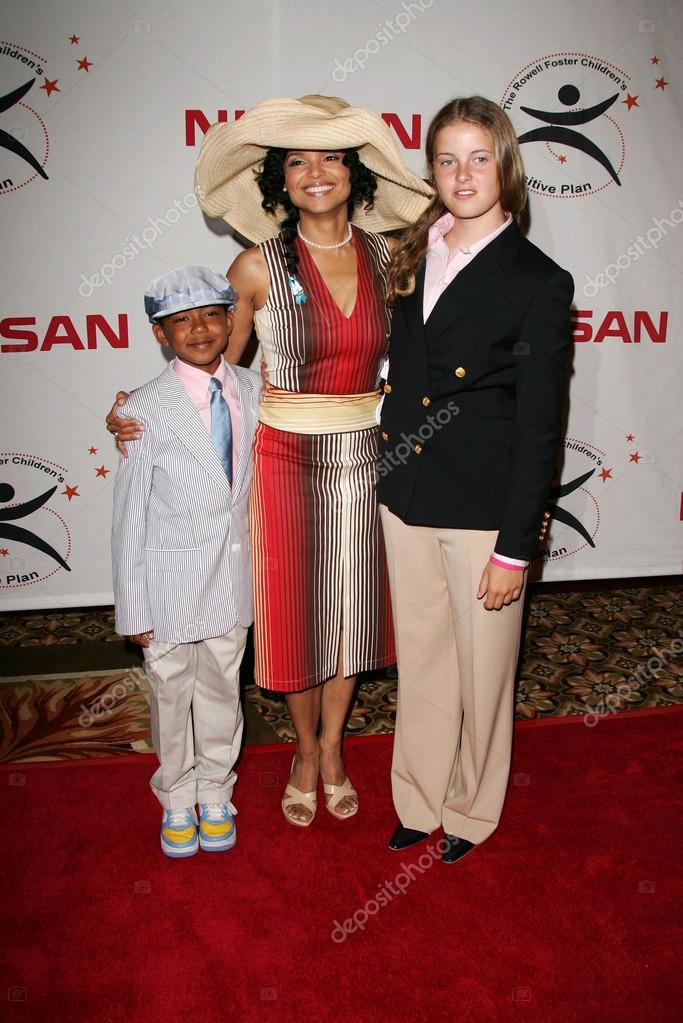 Victoria Rowell and Son Jasper and Daughter Maya — Stock Editorial ...