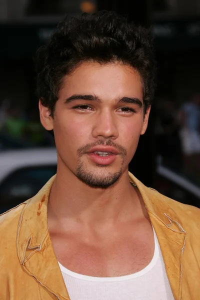 Steven Strait And Taylor Lautner