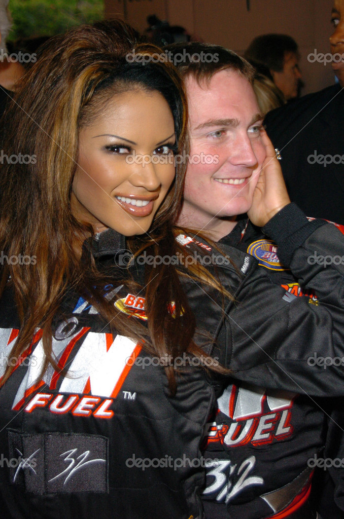 Traci Bingham and Shane Hmiel – Stock Editorial Photo © s_bukley #17048115