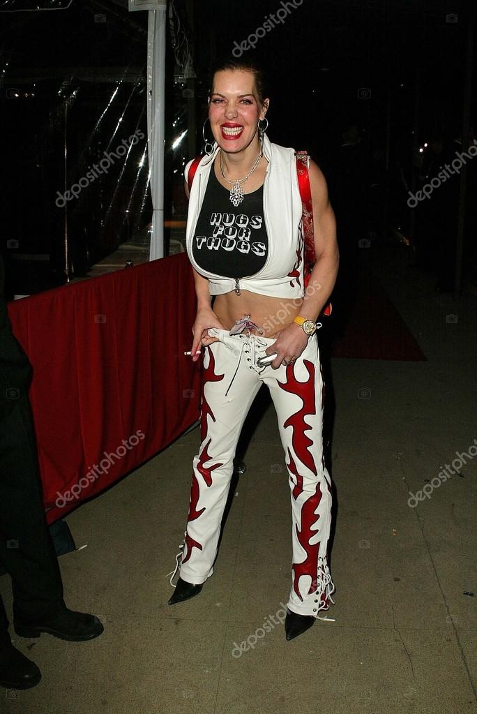 Chyna Doll at the 2005 Golden Globe Awards — Stock Editorial Photo © s ...