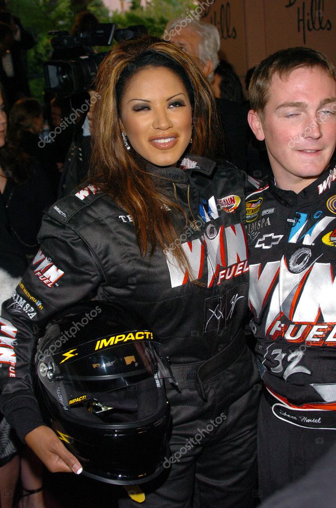 Traci Bingham and Shane Hmiel – Stock Editorial Photo © s_bukley #17092375