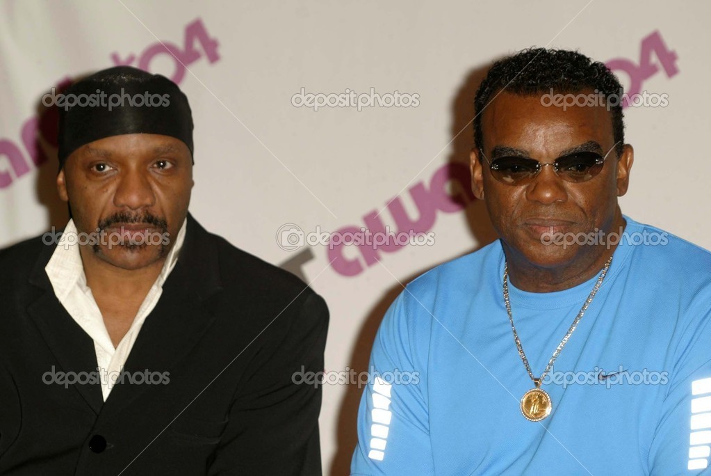 Isley Brothers Ernie Isley and Ron Isley — Stock Editorial Photo © s ...