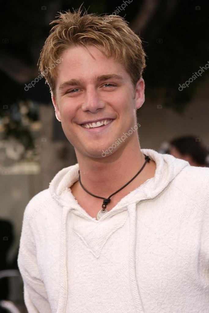 Jake Mcdorman's Instagram, Twitter & Facebook on IDCrawl