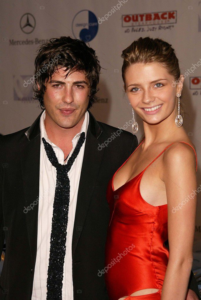 Mischa Barton Brandon Davis
