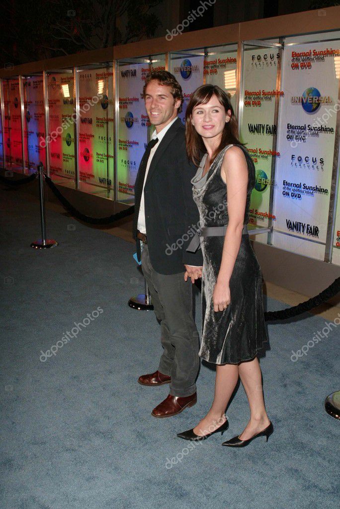 Emily Mortimer And Alessandro Nivola
