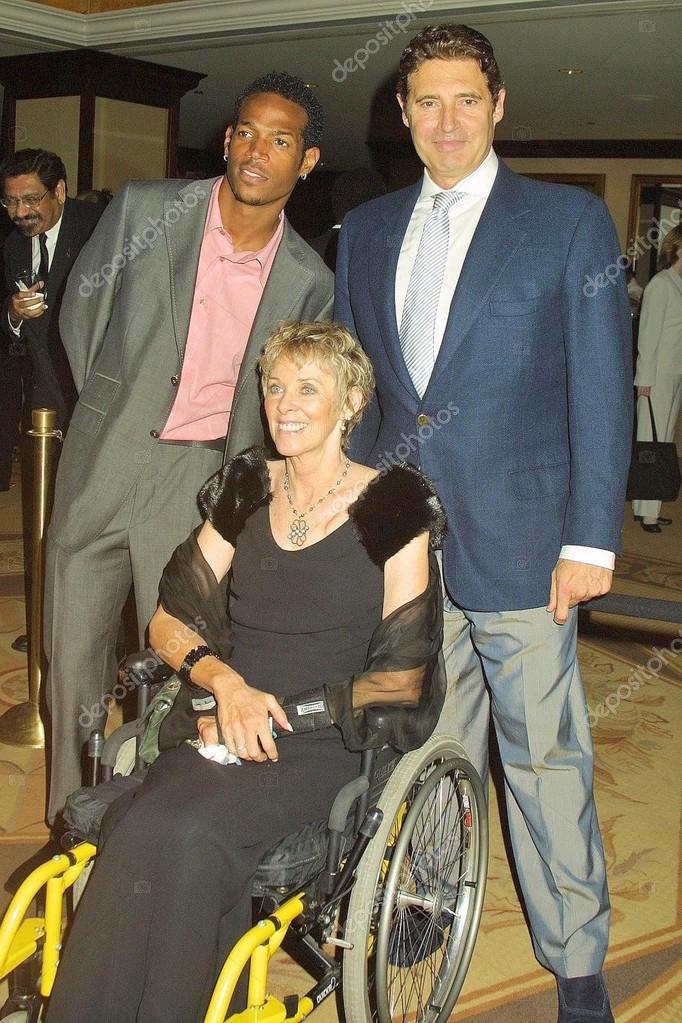 Michael Nouri Married