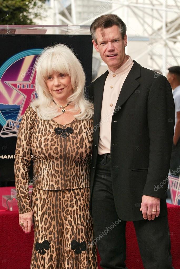 Elizabeth Hatcher-Travis and Randy Travis – Stock Editorial Photo #17290021