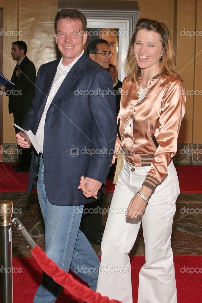 Lucy lawless et son mari robert tapert — Photo éditoriale © s_bukley ...