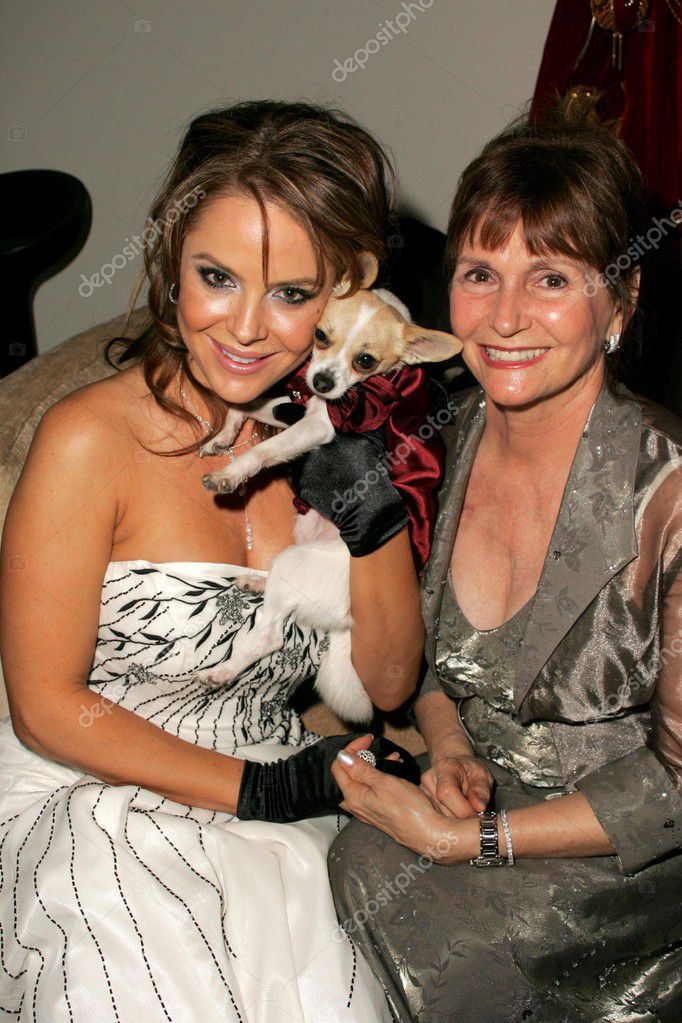 Mishel Thorpe y su madre 2024