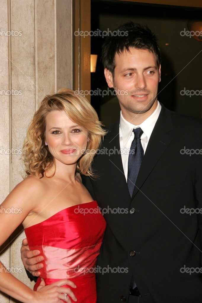 Linda Cardellini and Nick Goosen – Stock Editorial Photo © s_bukley ...