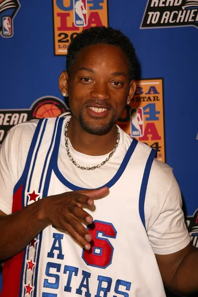 연예인 농구 게임 Stock Photos, Royalty Free 연예인 농구 게임 Images | Depositphotos