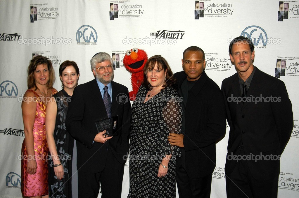 Sesame Street production group – Stock Editorial Photo © s_bukley #17485513