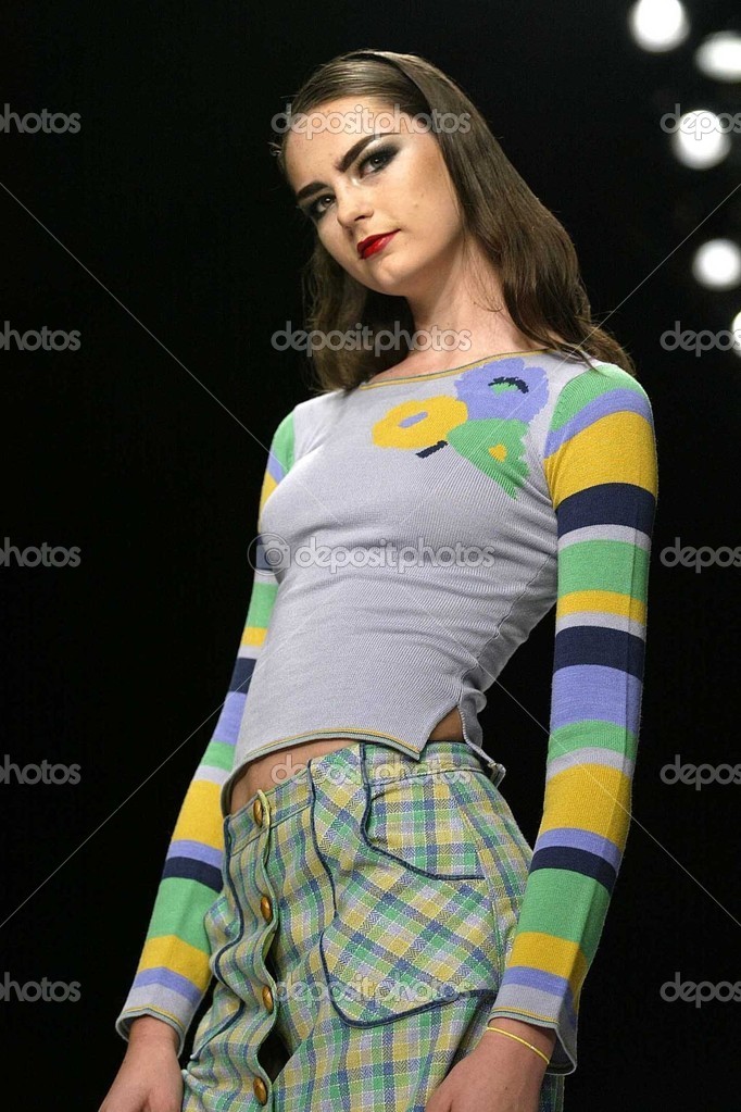 A fashion model – Stock Editorial Photo © s_bukley #17488787