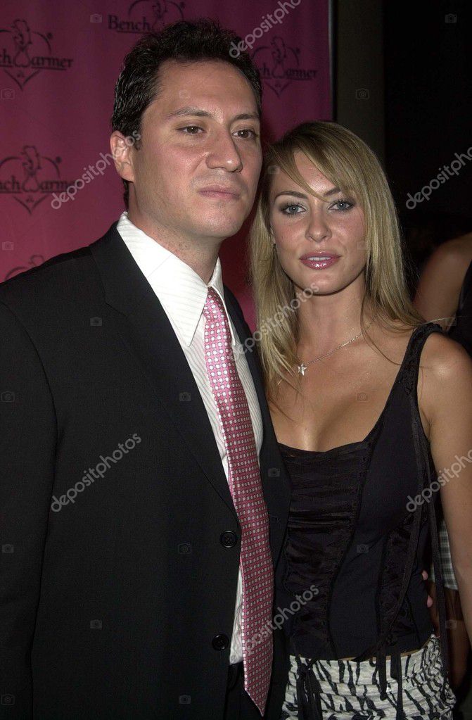 Brian Wallos and Bobbie Sue Luther — Stock Editorial Photo © s_bukley ...