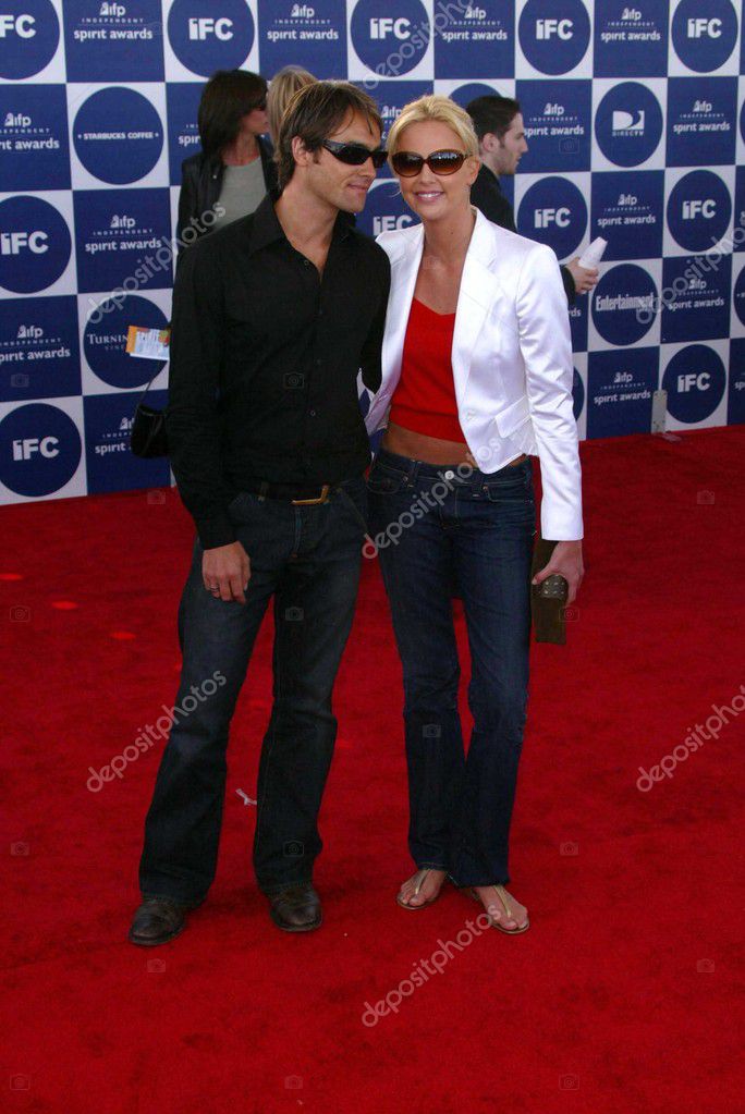 Charlize Theron Stuart Townsend Beach