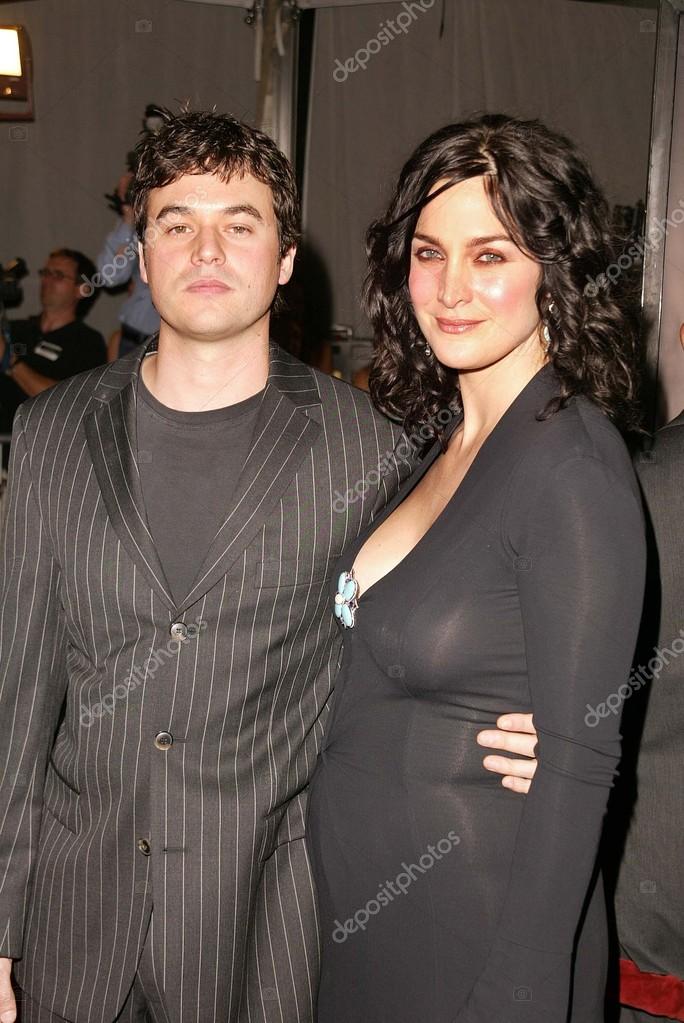 Carrie Anne Moss Esposo