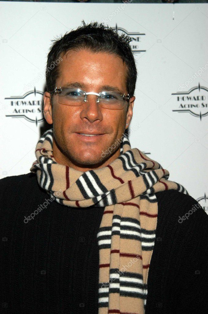 Fernando Carrillo – Stock Editorial Photo © s_bukley #17586249