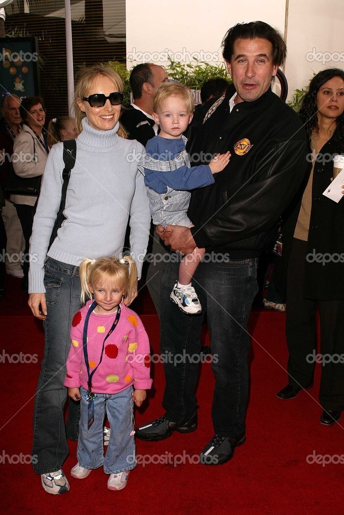 Chynna Phillips with Billy Baldwin and family – Stock Editorial Photo ...