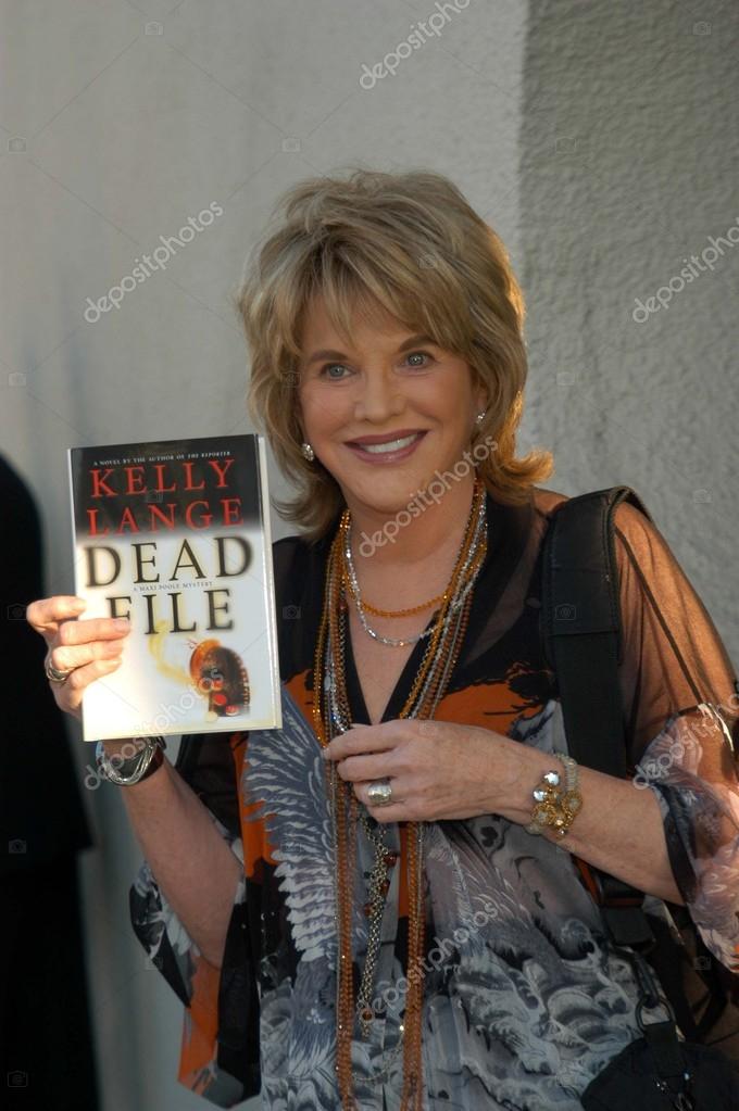 Kelly Lange – Stock Editorial Photo © s_bukley #17753487