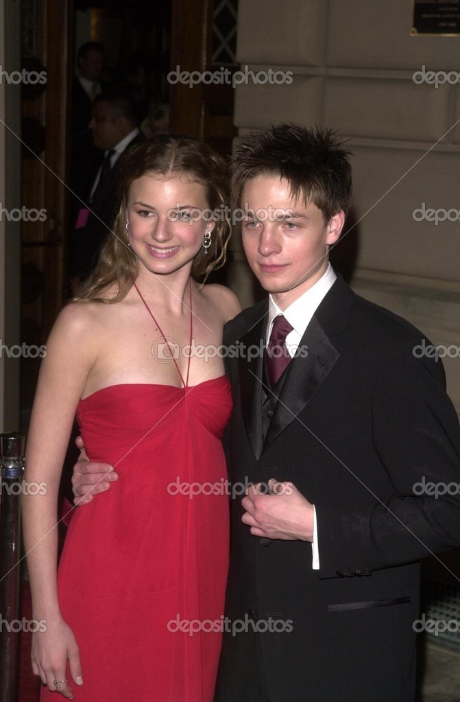 Emily Vancamp E Gregory Smith EVERWOOD, Emily VanCamp, Gregory Smith,