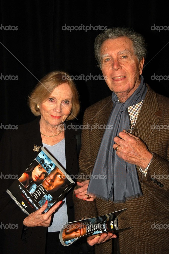 Eva Marie Y Esposo Eva Mendes Little Me In The 80's At Christmas. We