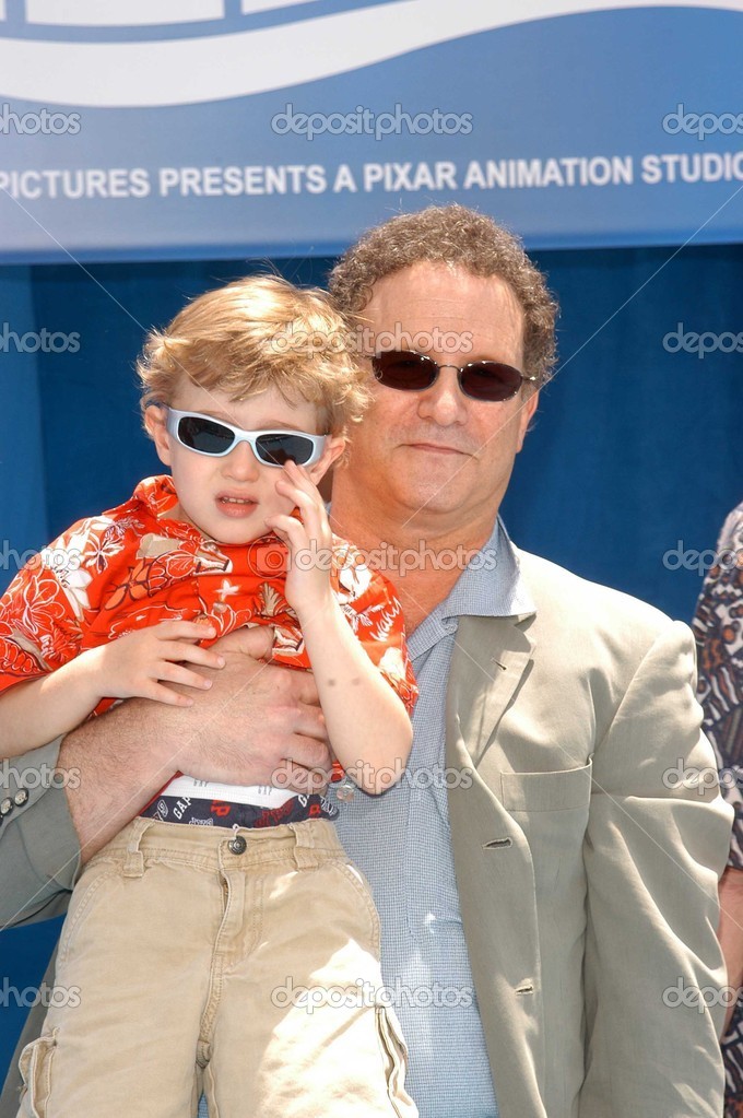 Albert Brooks and son Jacob – Stock Editorial Photo © s_bukley #17798095
