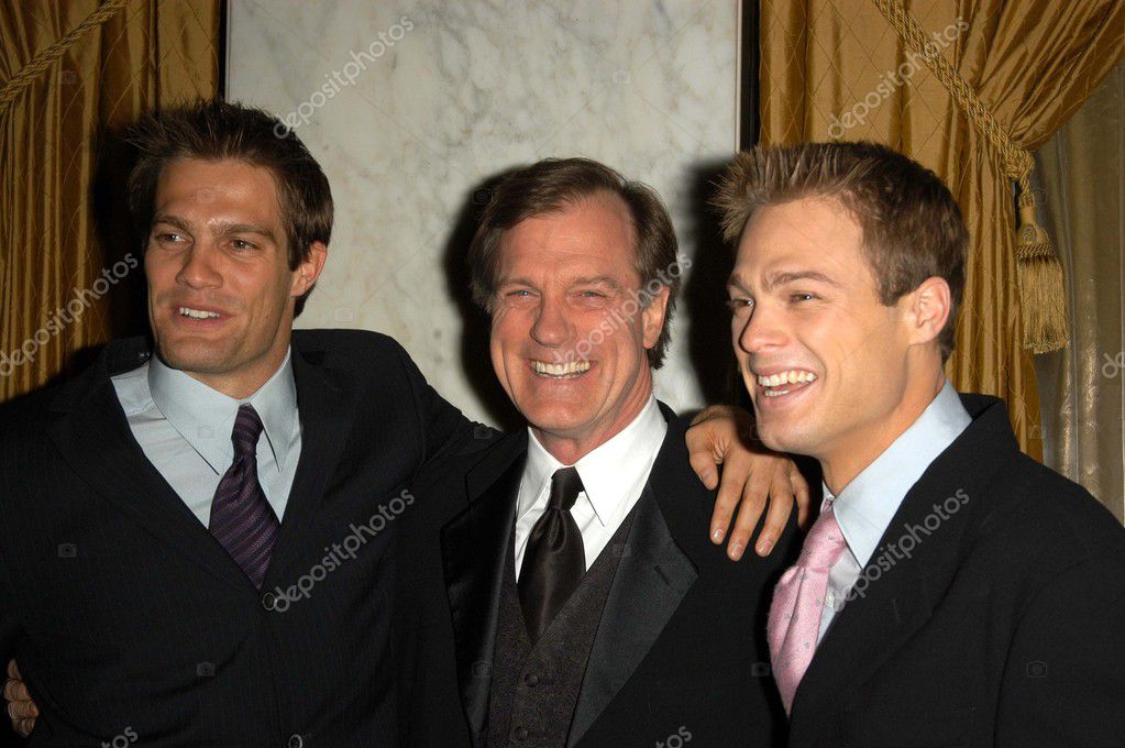 George Stults Married Kellie Martin