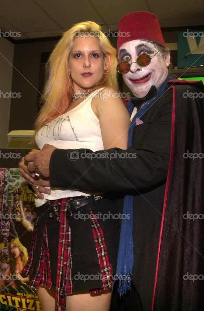 Tromette Dememtia with Count Smokula — Stock Editorial Photo © s_bukley ...