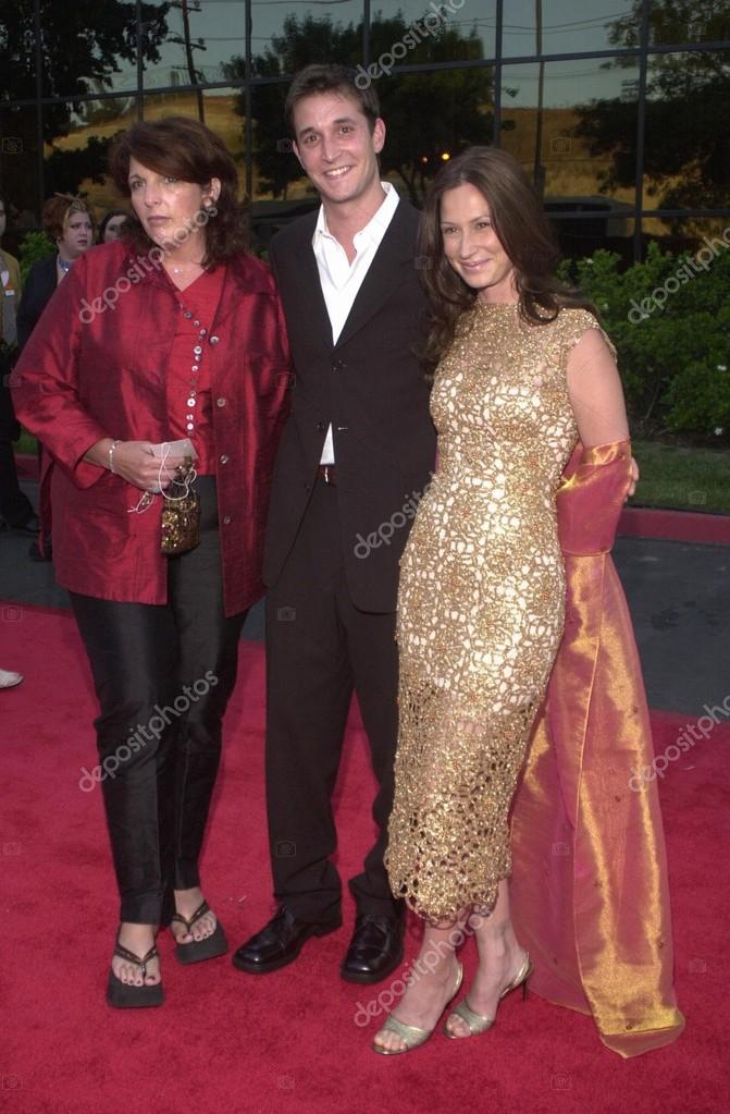 Noah Wyle, Tracy Warbin and Mom – Stock Editorial Photo © s_bukley ...