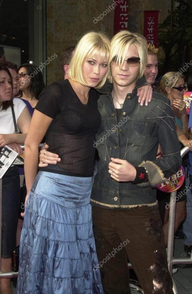 Jennifer Skye Wallpaper Jennifer Sky