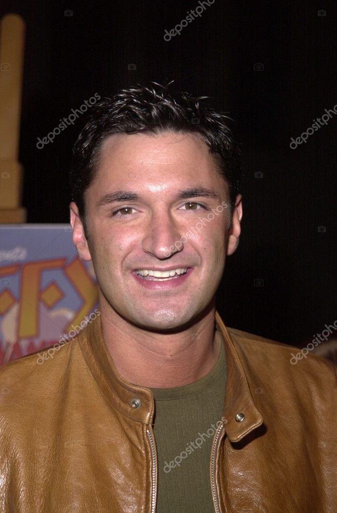 Andy Hallett – Stock Editorial Photo © s_bukley #17946187