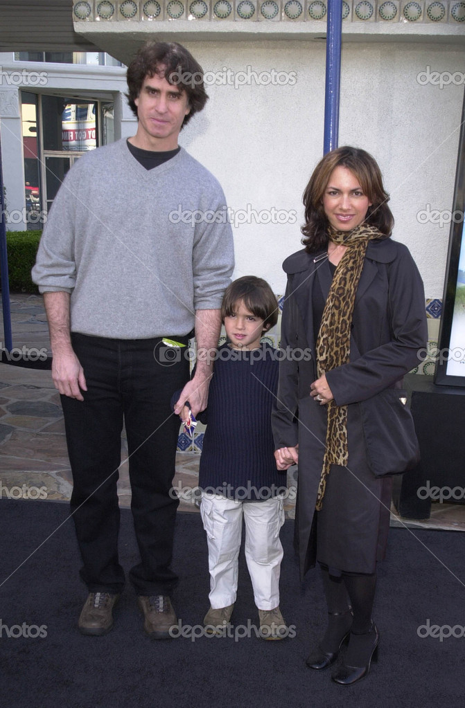 Susanna Hoffs, Jay Roach and son Jackson – Stock Editorial Photo © s ...
