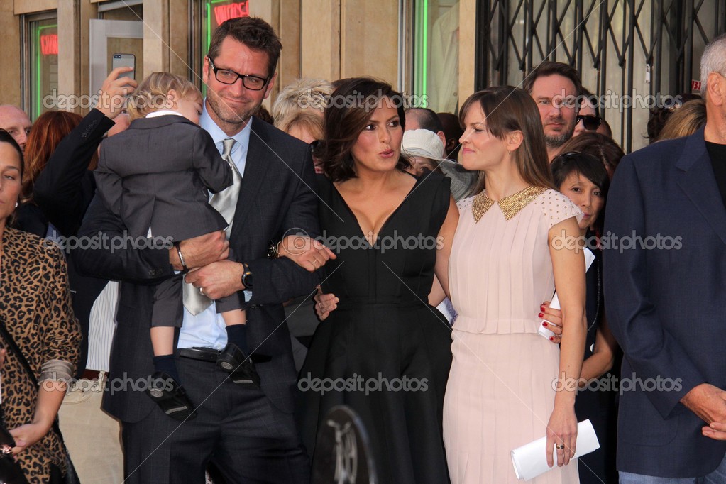Peter Hermann, son Andrew Nicolas Hargitay Hermann, Mariska Hargitay ... Peter Hermann, son Andrew Nicolas Hargitay Hermann, Mariska Hargitay ...