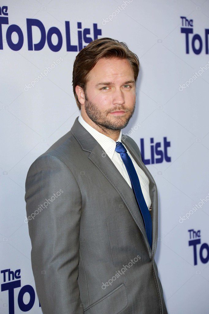 Scott Porter Rachel McAdams, Jason Ritter To Host Event Honoring Scott