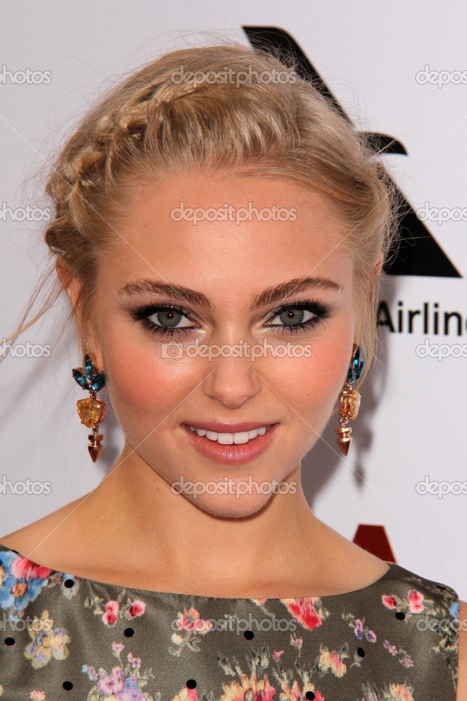 Annasophia Robb Teen Vogue Photoshoot