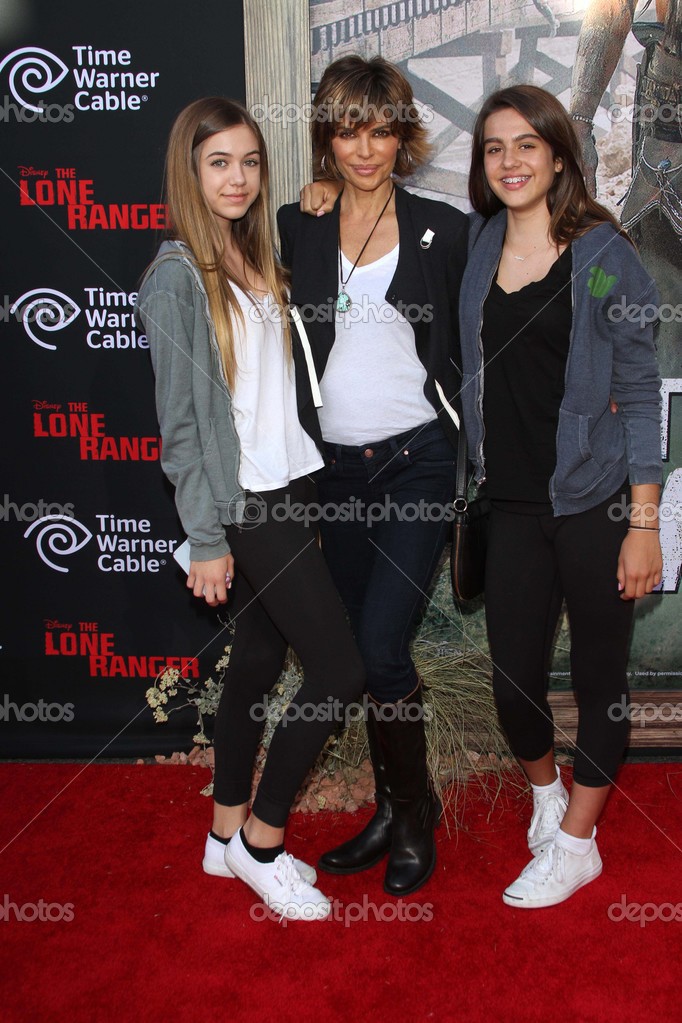 Lisa Rinna, Delilah Belle Hamlin, Amelia gris Hamlin — Foto editorial ...